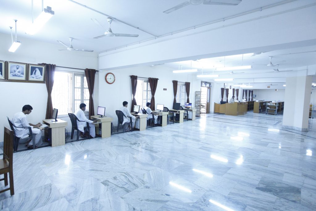 Central Library (Belur) - RKMVERI (Deemed University)