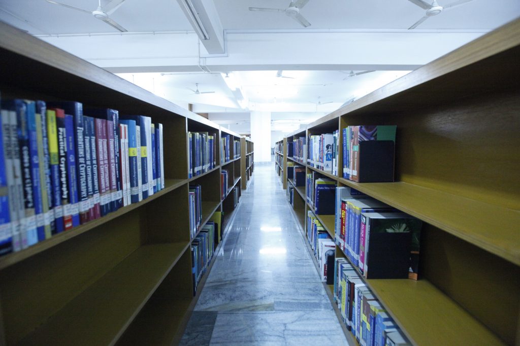 Central Library (Belur) - RKMVERI (Deemed University)